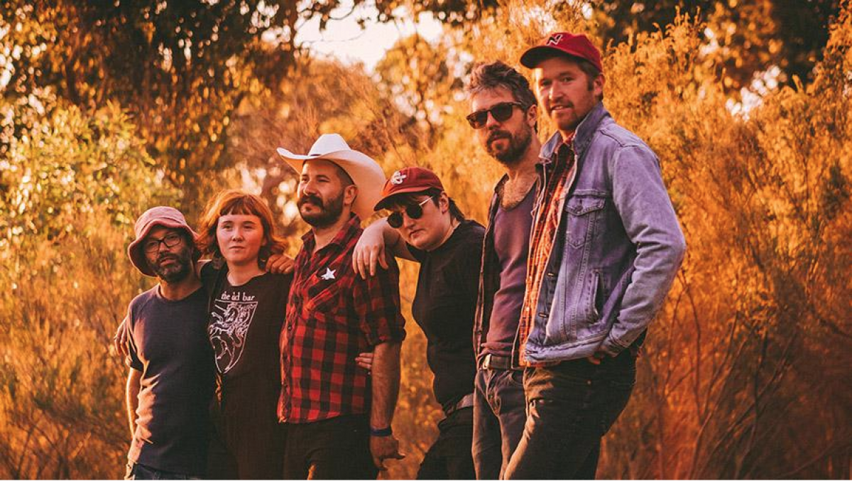 Cash Savage & The Last Drinks | Gaga